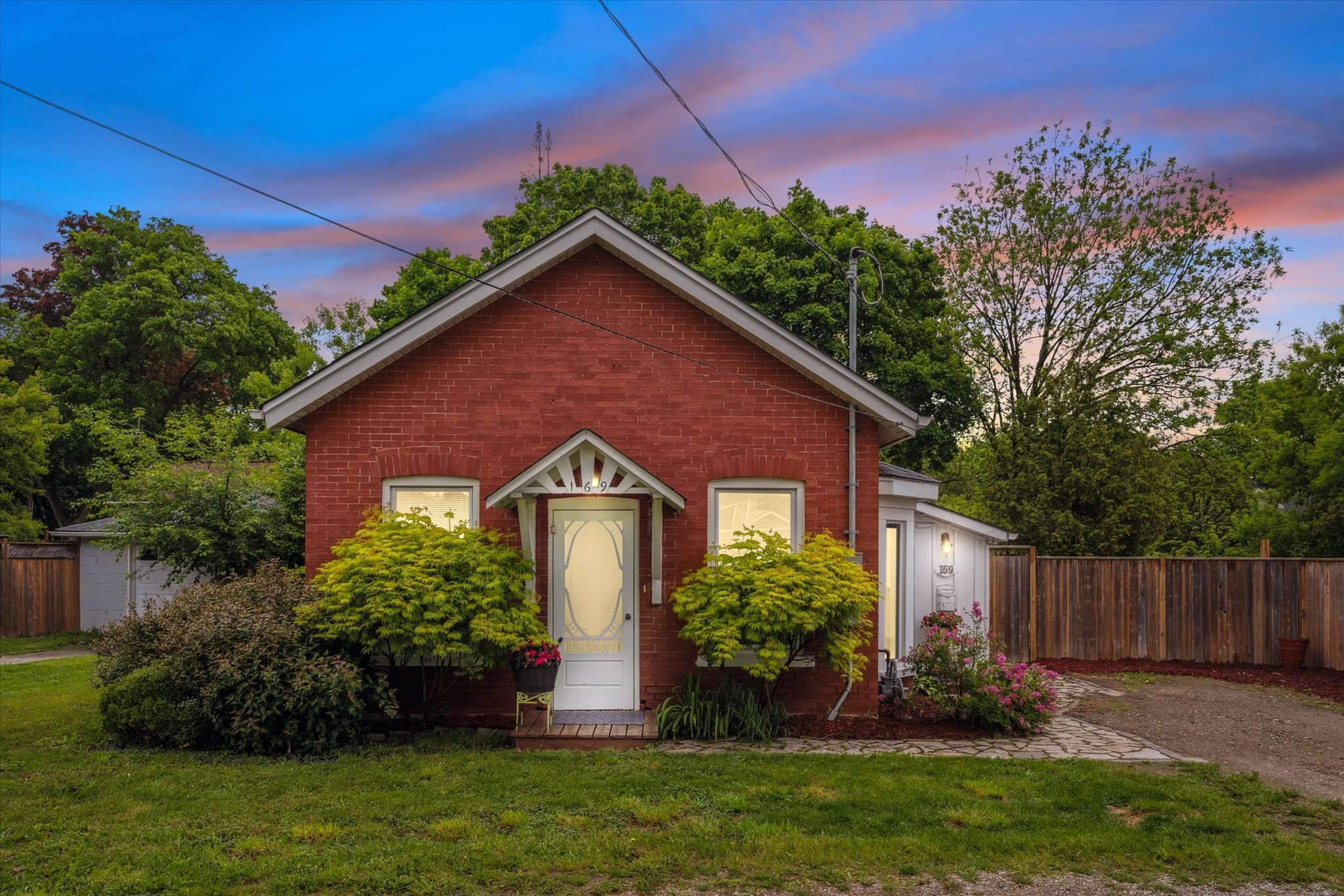 169 Edinburgh Road North- RENOVATIONS COMPLETE RECONFIGURING LIVING ...