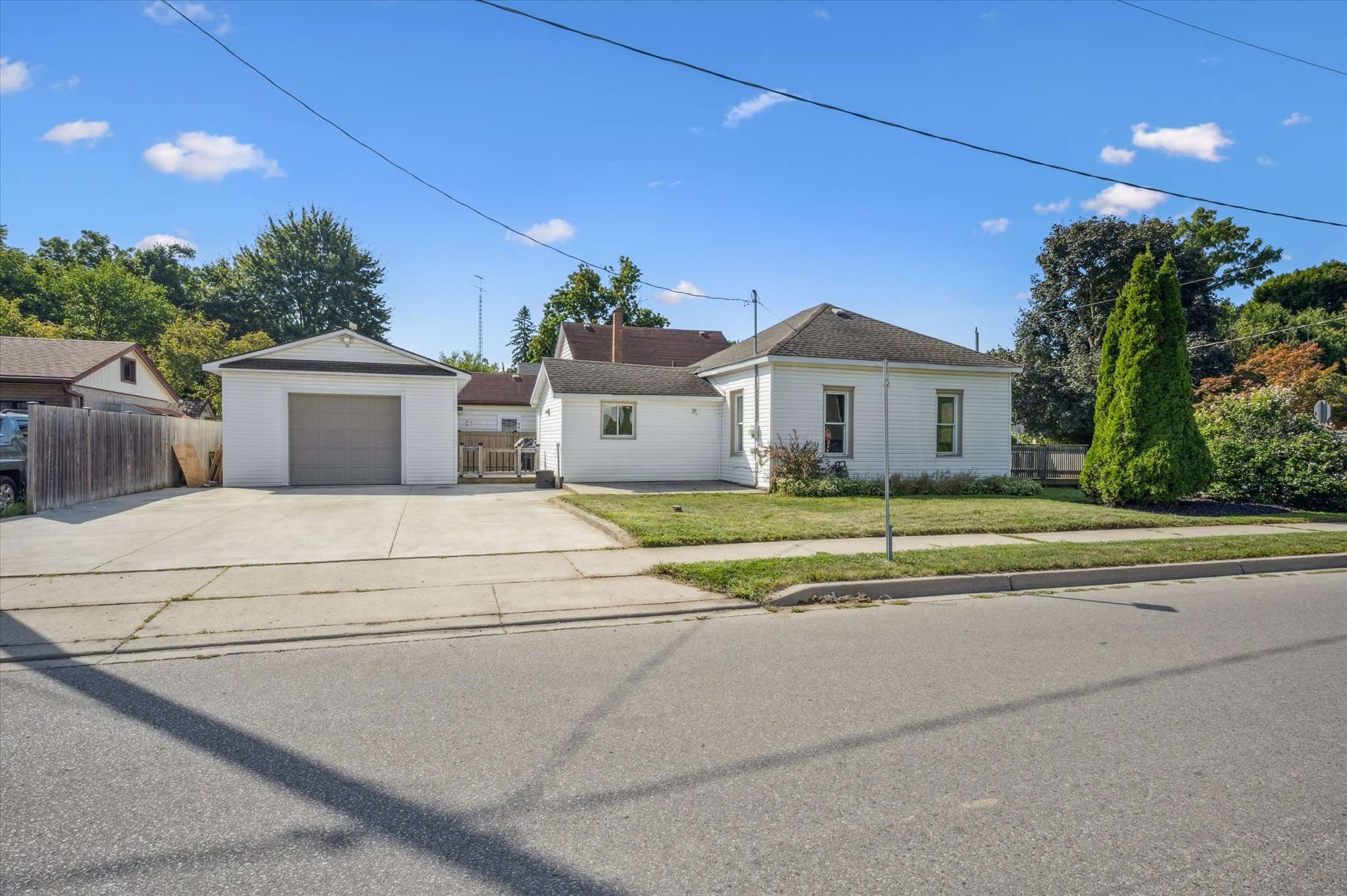 47 Chalmers Street N, Cambridge ON | Listed by Capstone REPS